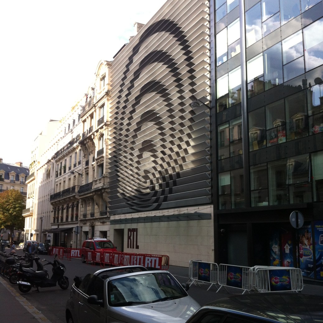 22 Rue Bayard Paris